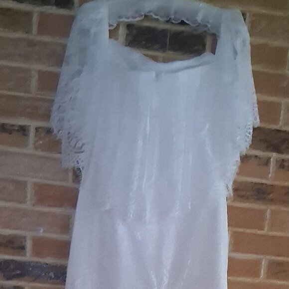 Dresses | Nwt Beloved White Off The Shoulder Lace Wedding Gown Size 14 ...
